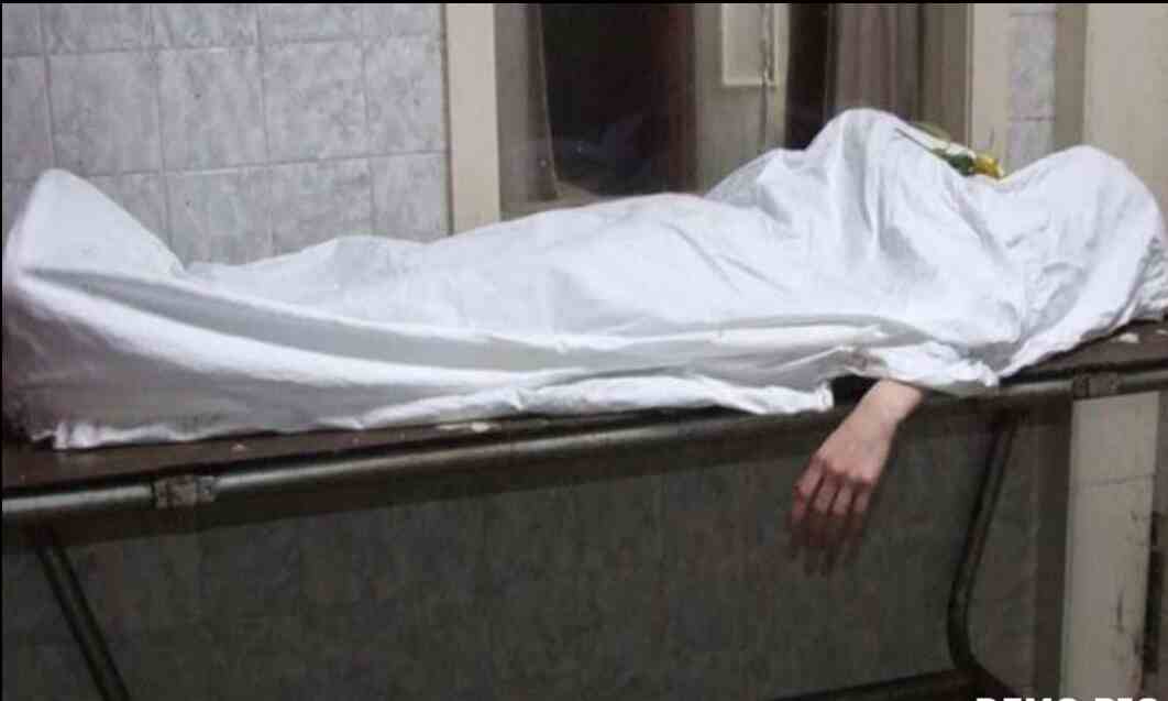 Girlfriend murdered her lover, hid the dead body under the bed in the ...