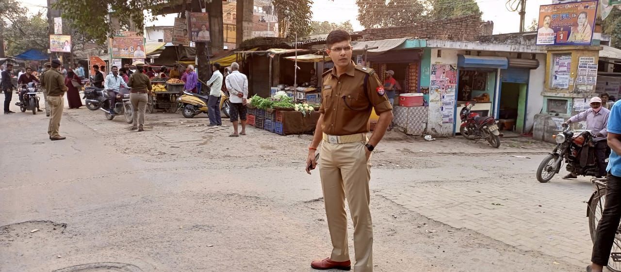 Who is IPS Saurabh Dixit who became the police captain of Kasganj district | कौन है आईपीएस सौरभ ...