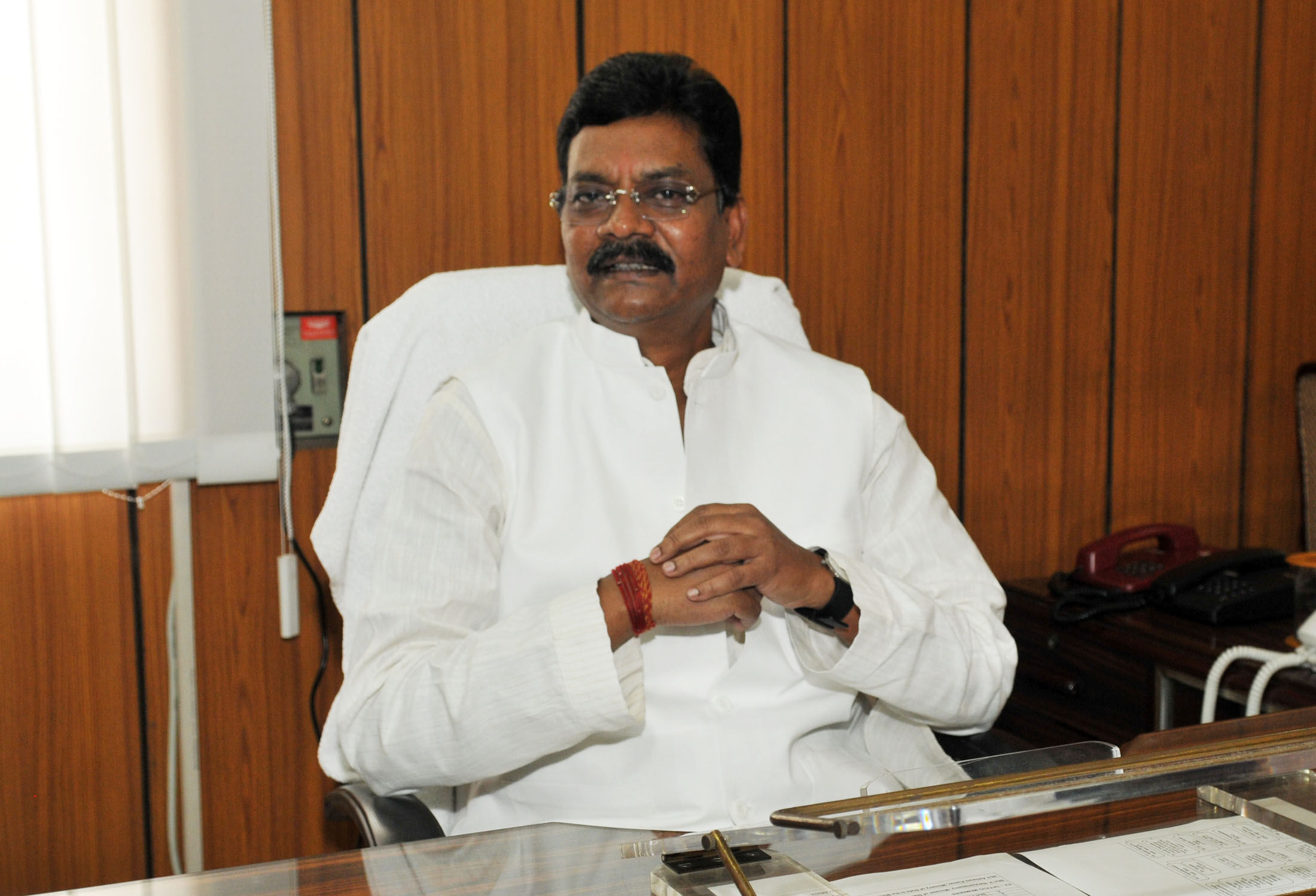 Congress appoints Charan Das Mahant as LoP in Chhattisgarh, Deepak Baij ...